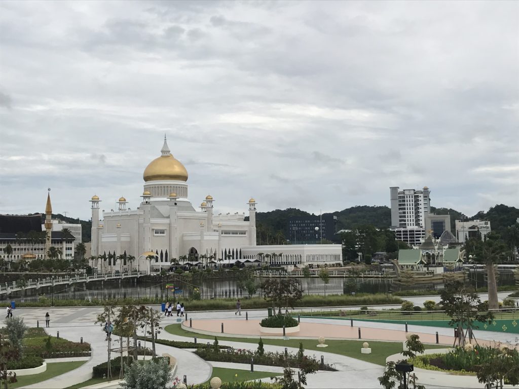 Bandar Seri Begawan Brunei | ガラガラポン三昧